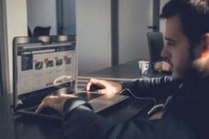 Social Media Economy in 2026: Key Trends, Shifts, and Insights - DejaFlow